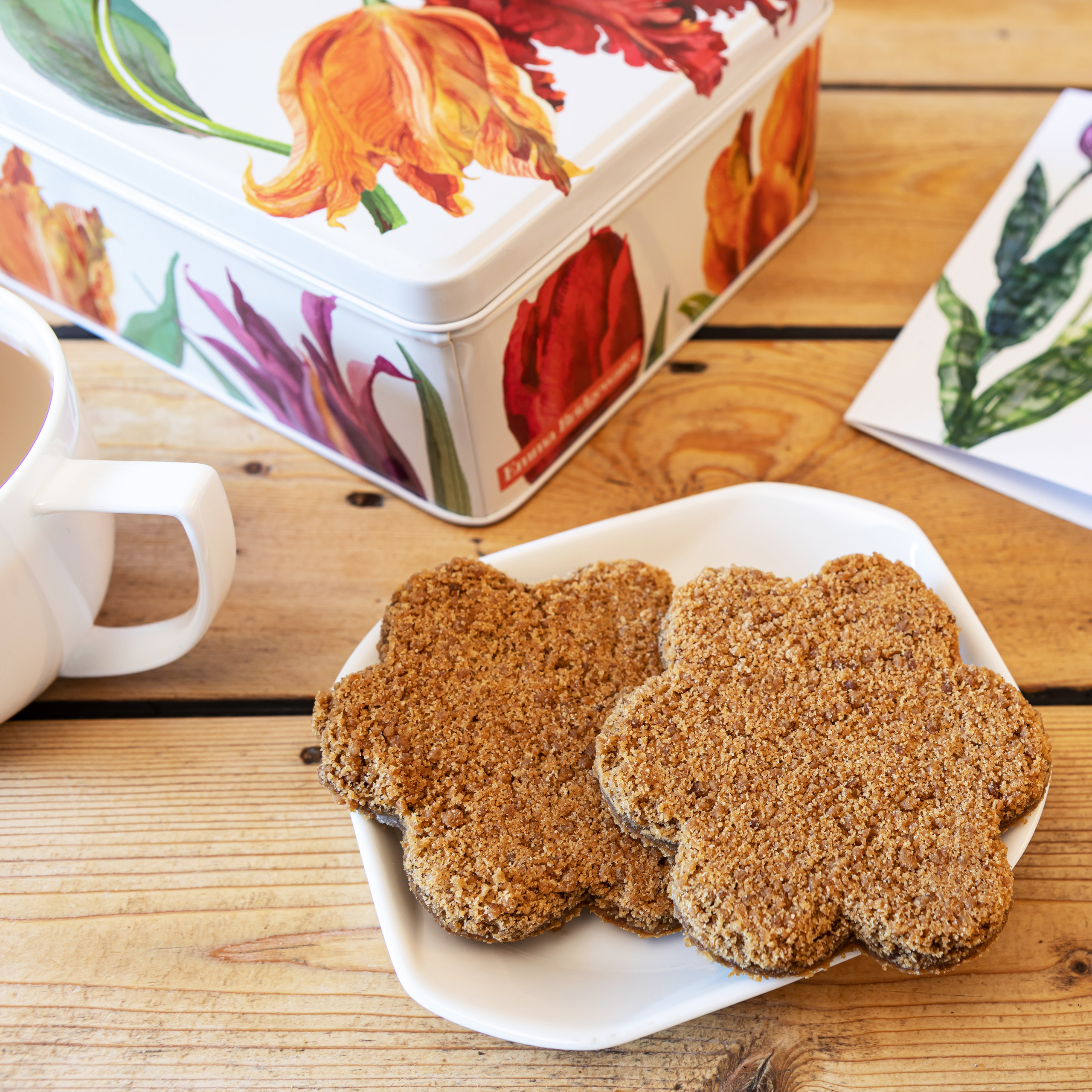 Grasmere Gingerbread® ‘Flowers’ Gift Tin | Grasmere Gingerbread