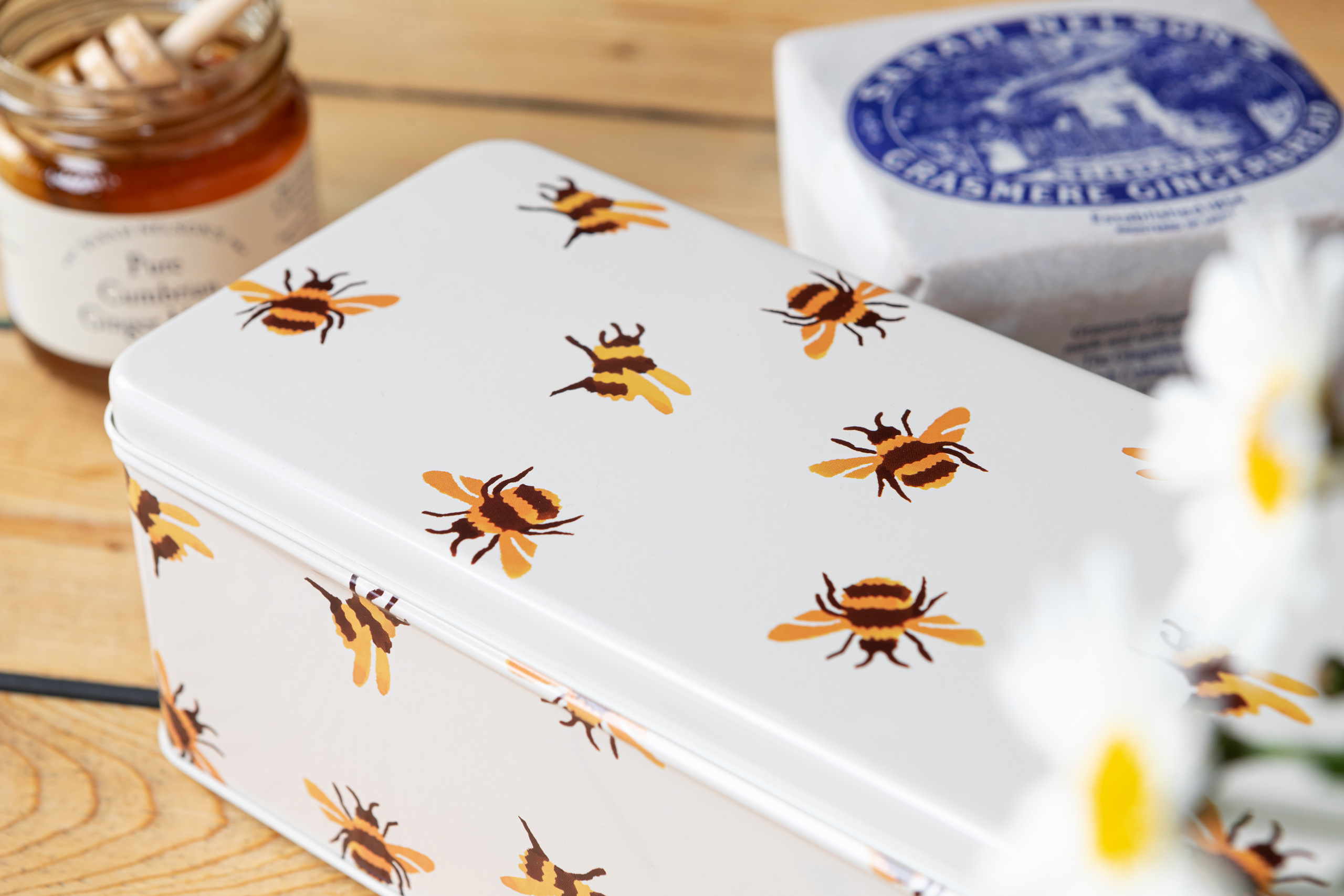 Grasmere Gingerbread® Bumblebee Gift Tin | Grasmere Gingerbread